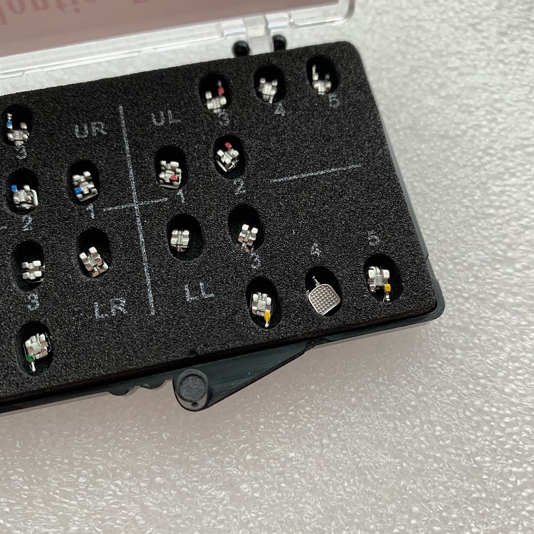 Metal MBT Mini Orthodontic Bracket with Hook - Buy Metal Orthodontic ...